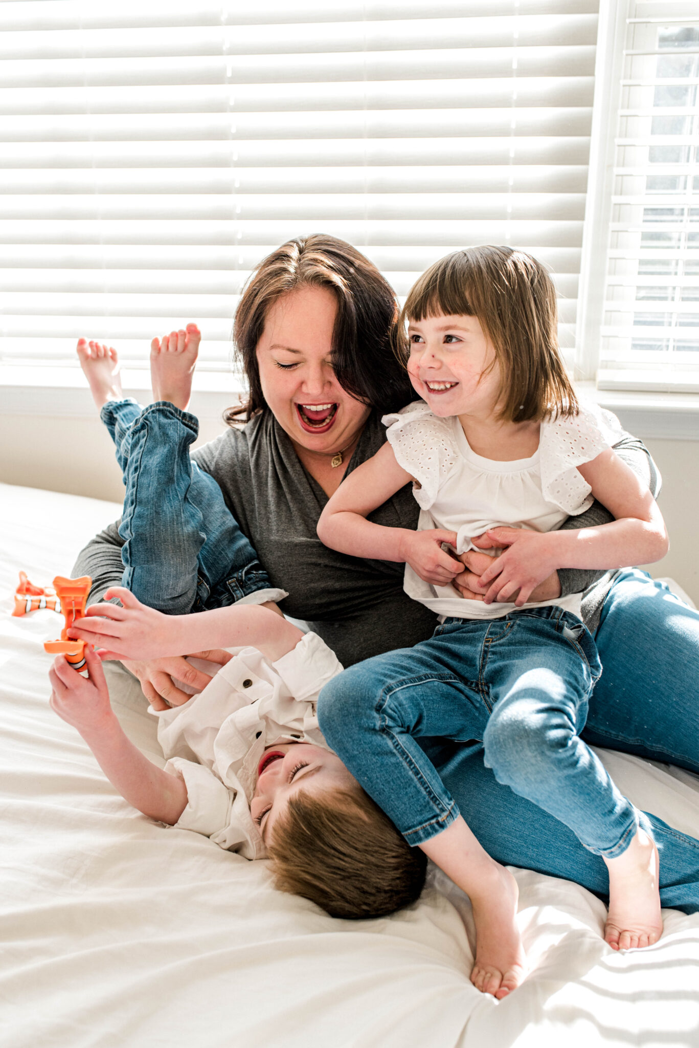 Wiggles, Stomps and Squeezes: a Picture Book about Sensory Differences ...